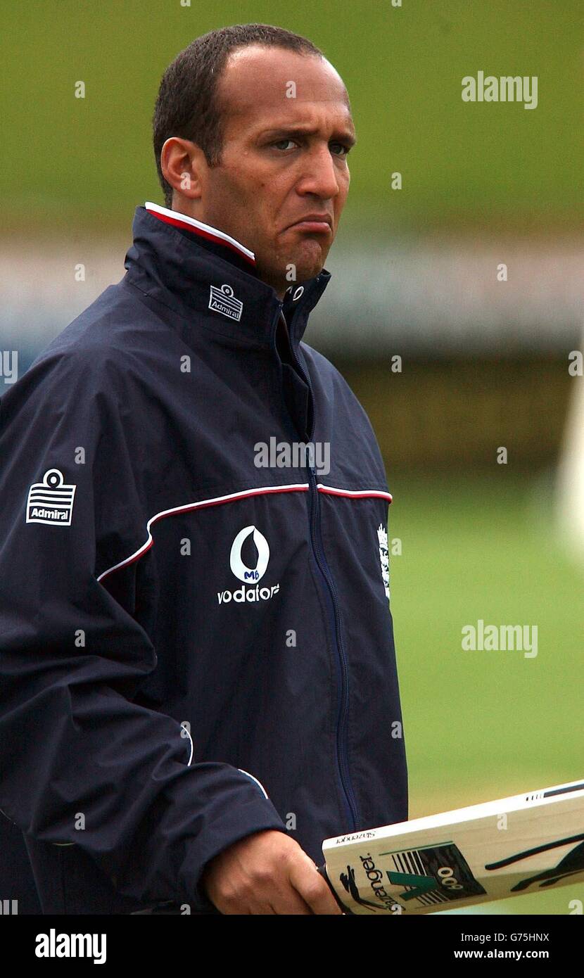 Mark Butcher - England cricket tour of New Zealand Stock Photo - Alamy