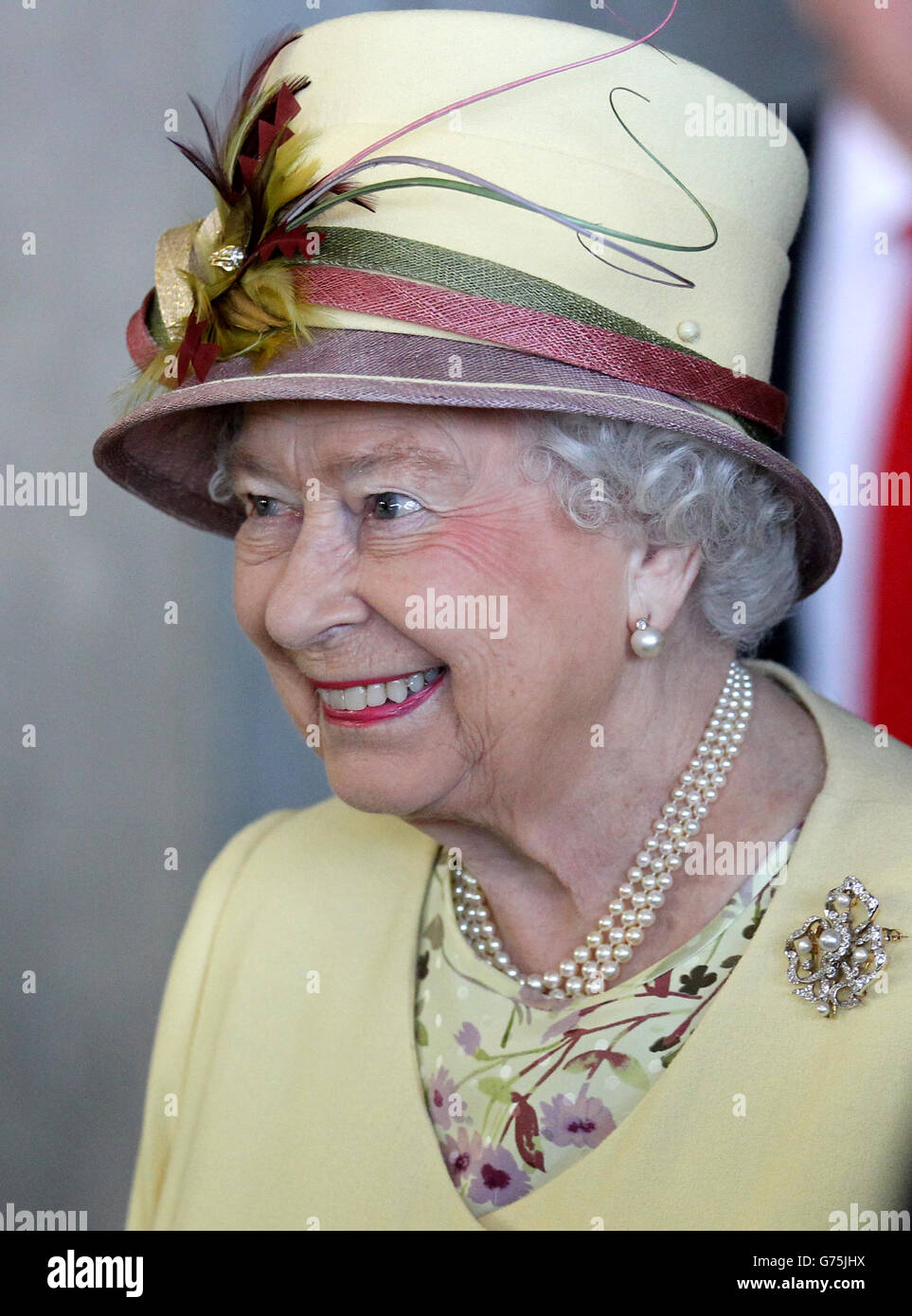 Queen Elizabeth II during a visit to Emirates Arena and Sir Chris Hoy ...