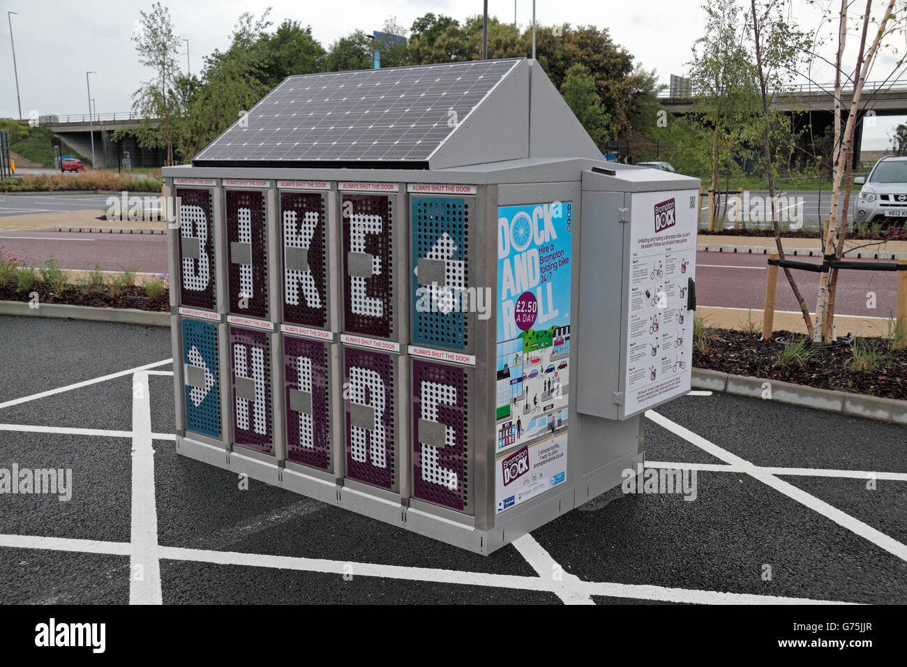 Brompton folding bike hi-res stock photography and images - Alamy