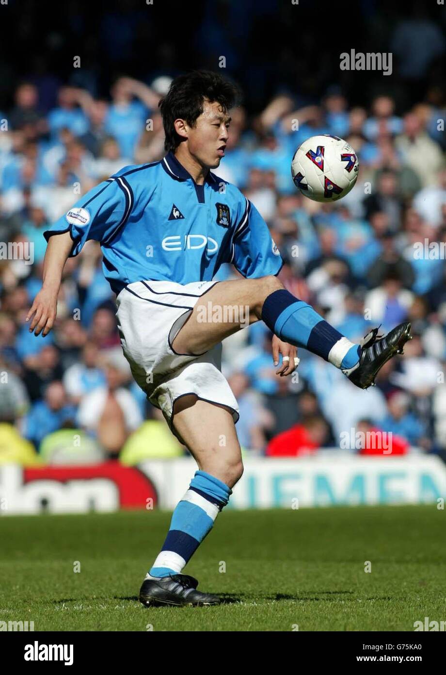 Sport football sun jihai hi-res stock photography and images - Alamy
