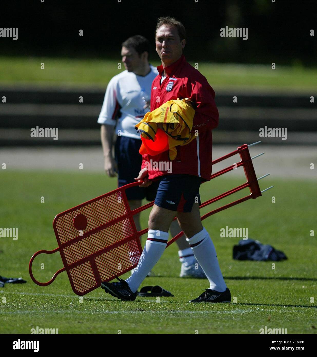 England under 21 coach hi-res stock photography and images - Alamy