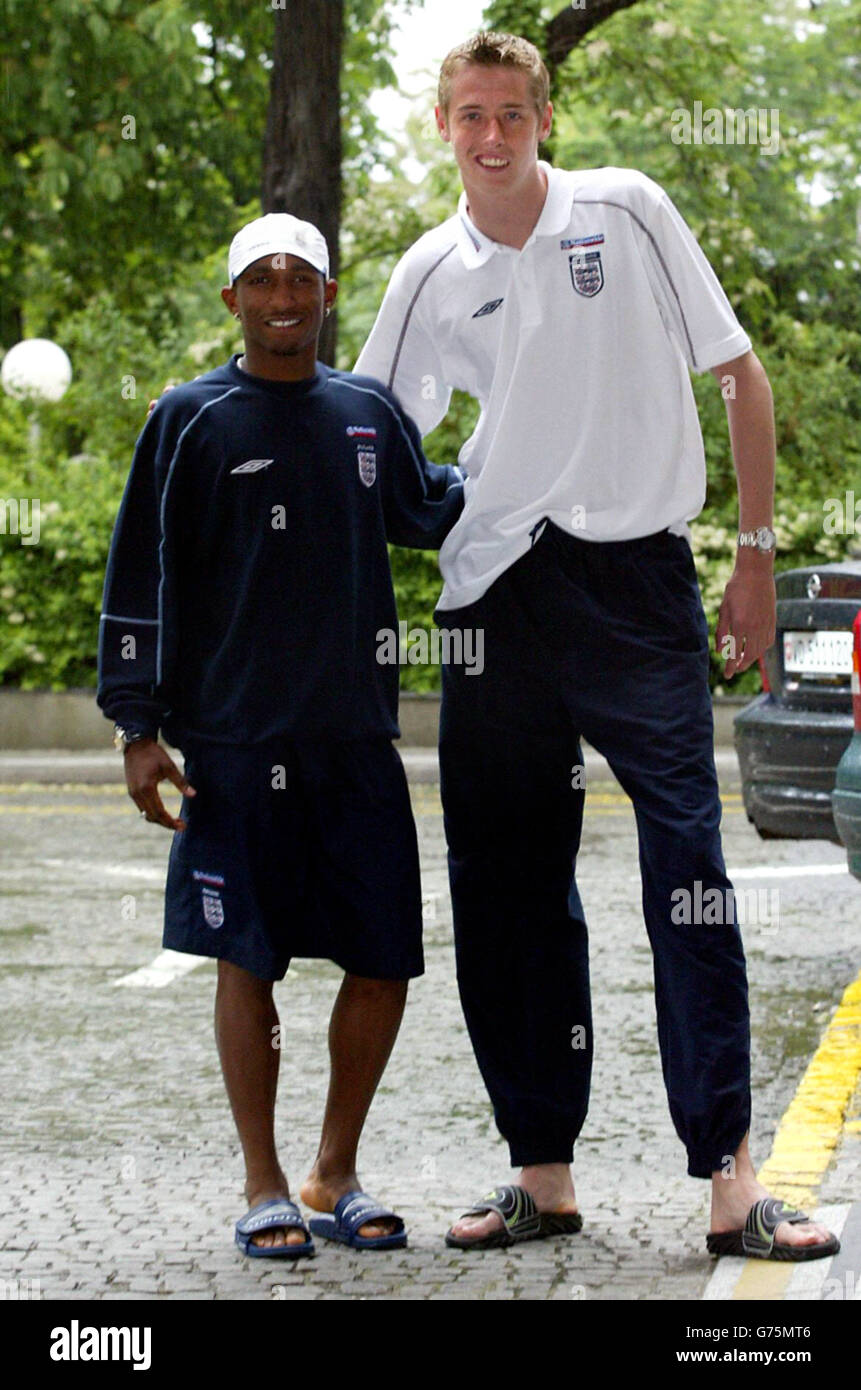 Peter crouch 2003 hi-res stock photography and images - Alamy