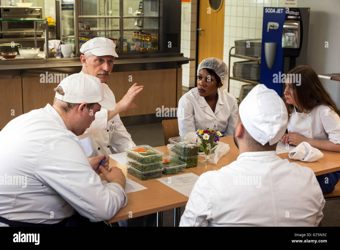 Industrial group job briefing hi-res stock photography and images - Alamy