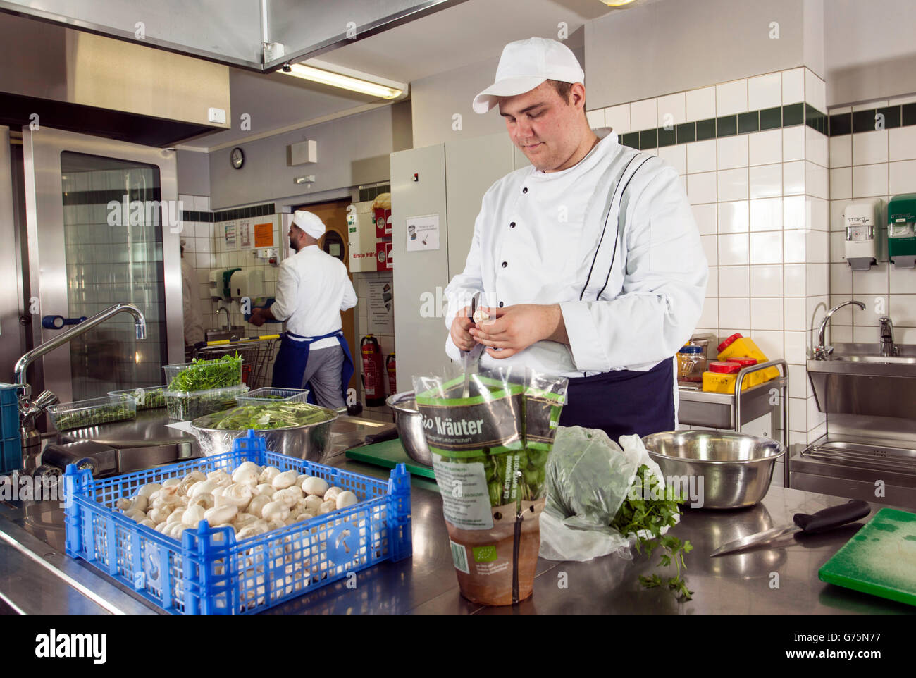 Preparation for lunch in the commercial kitchen Stock Photo - Alamy