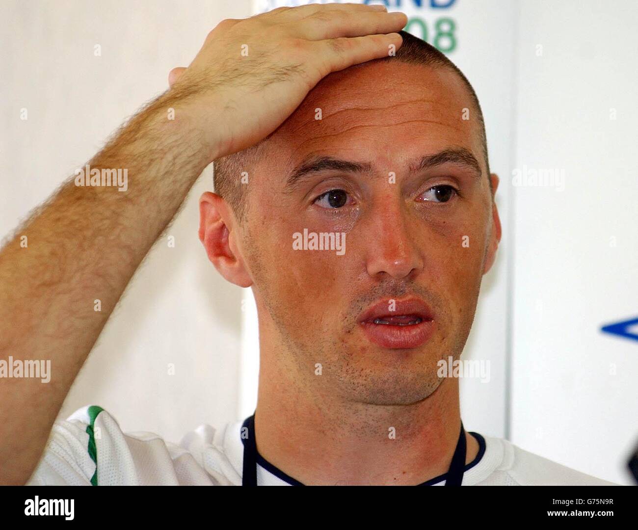 Sport football fifa world cup 2002 dean kiely hi-res stock photography ...