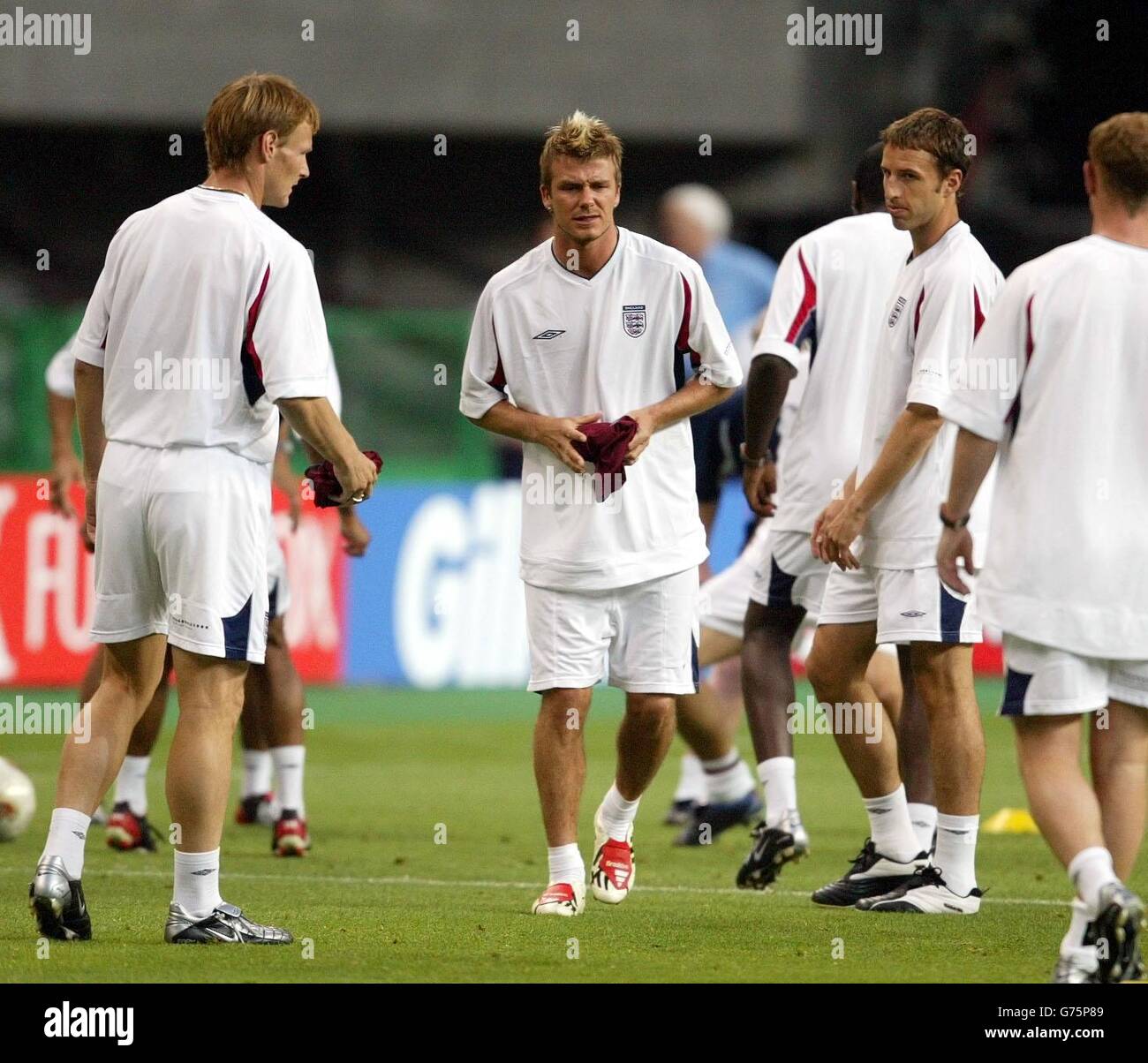 Sport football training fifa world cup 2002 david beckham southgate hi ...