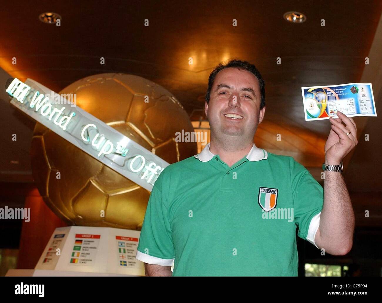 Republic of ireland fan gary spain hi-res stock photography and images ...