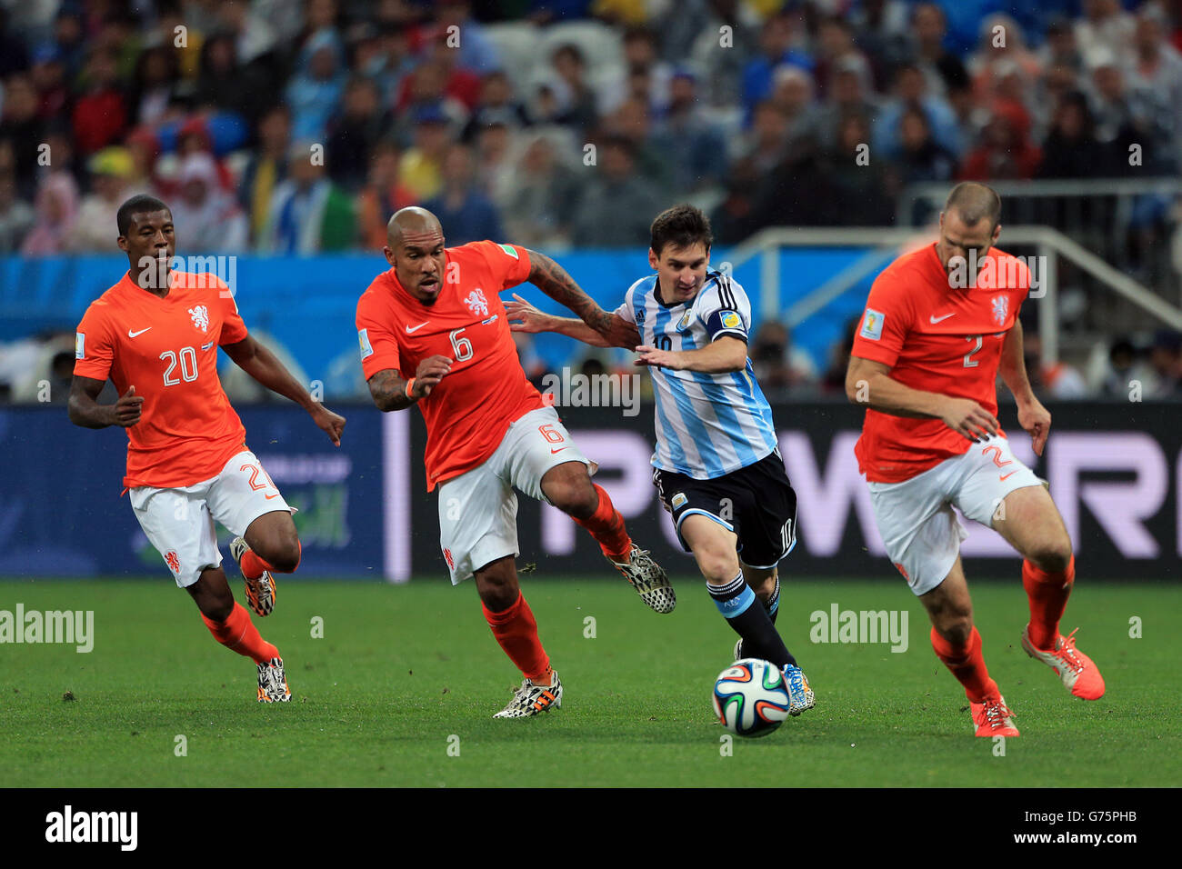 Lionel messi fifa 10 hi-res stock photography and images - Alamy