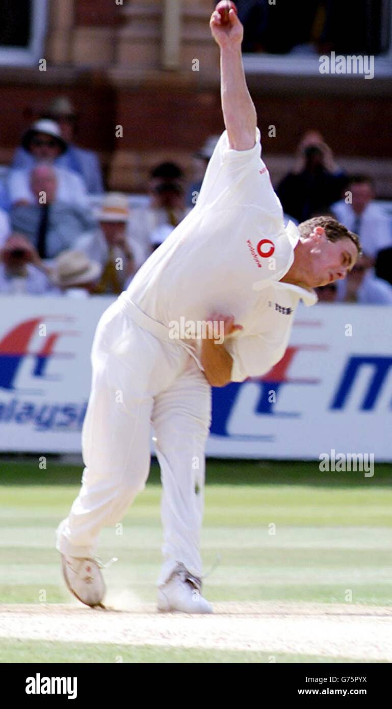 Simon bowler hi-res stock photography and images - Alamy