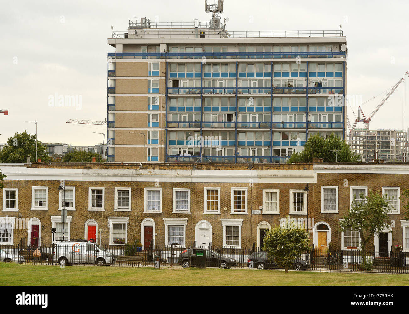 Islington council flats hi-res stock photography and images - Alamy