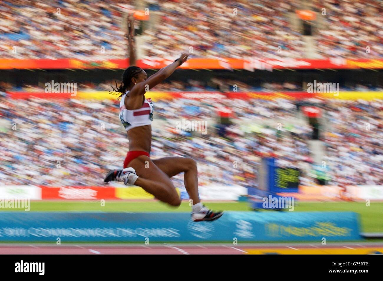 Sport athletics action jade johnson hi-res stock photography and images ...