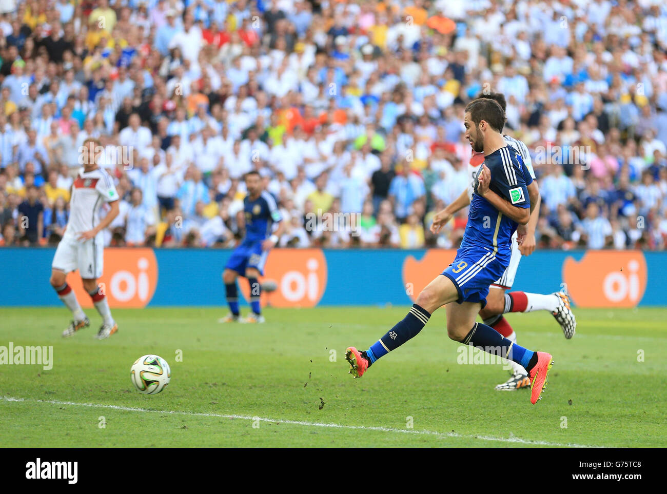 Argentina offside goal hi-res stock photography and images - Alamy