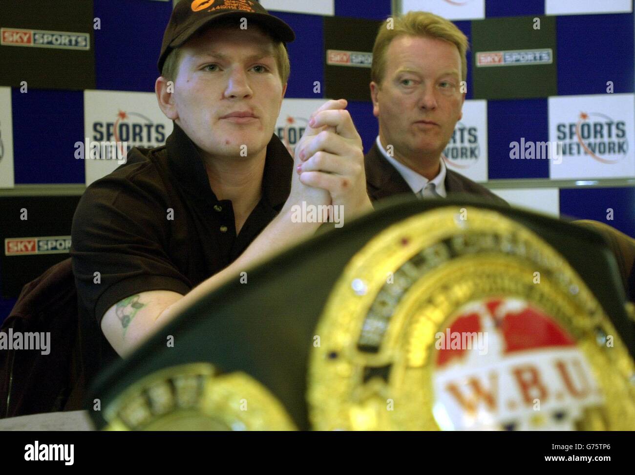 Boxing hatton warren hi-res stock photography and images - Alamy