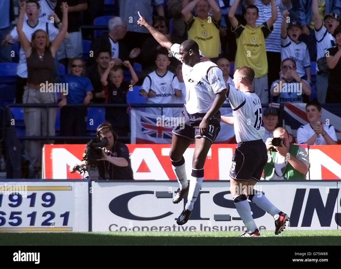 Sport football celebrating crowd pointing kevin nolan hi-res stock ...
