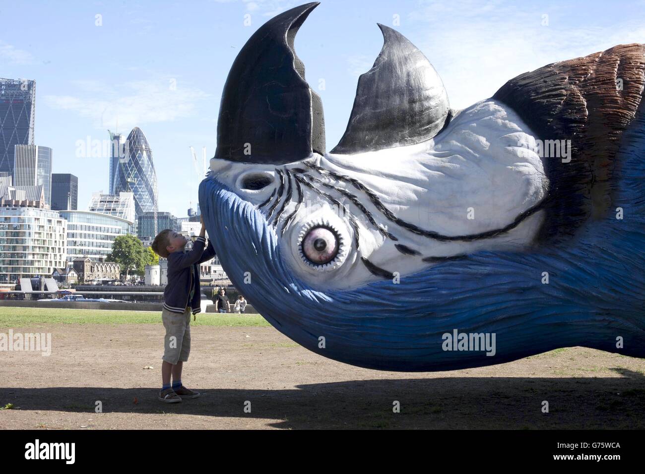 Monty python parrot hi-res stock photography and images - Alamy