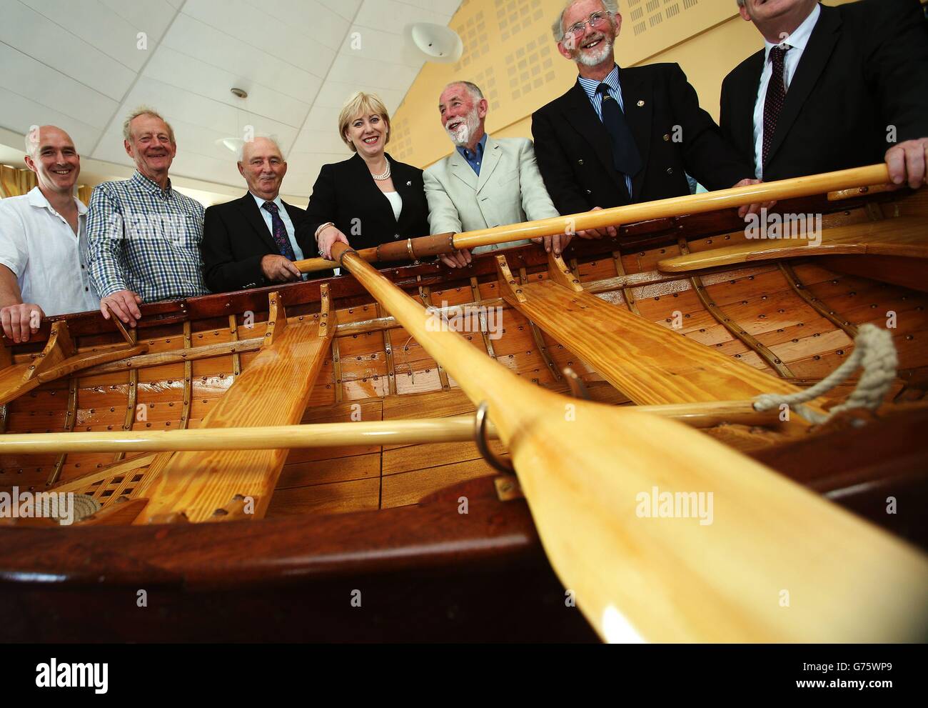 Minister for arts of ireland hi-res stock photography and images - Alamy