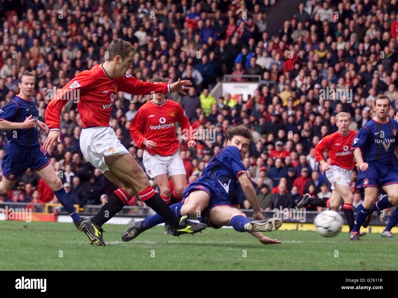 Manchester uniteds philip neville hi-res stock photography and images ...