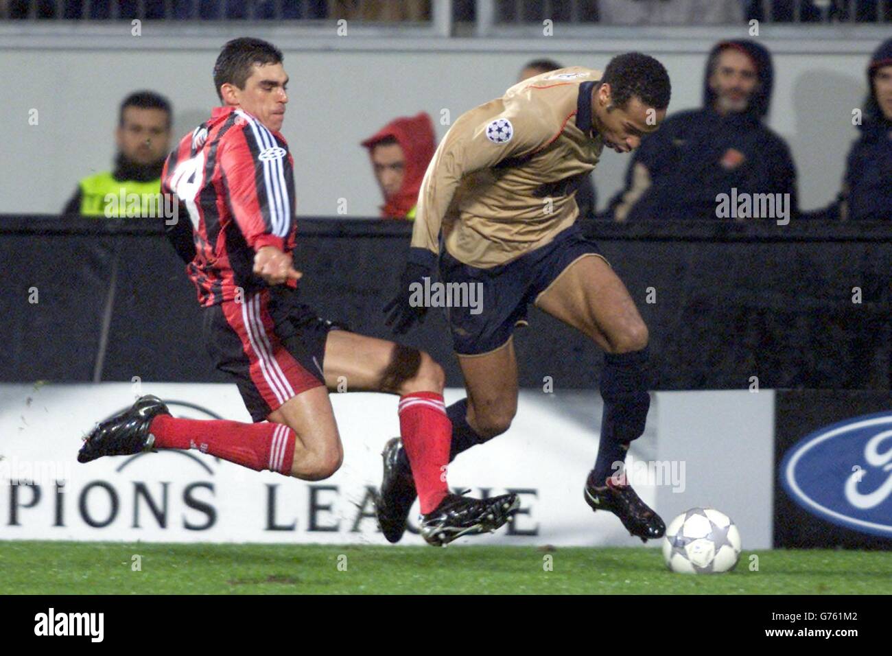 Bayer leverkusens and arsenals hi-res stock photography and images - Alamy