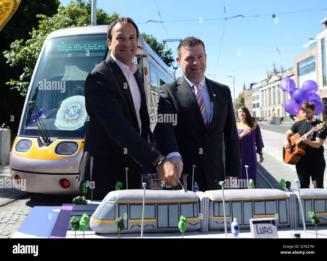 News Transport Luas High Resolution Stock Photography and Images - Alamy