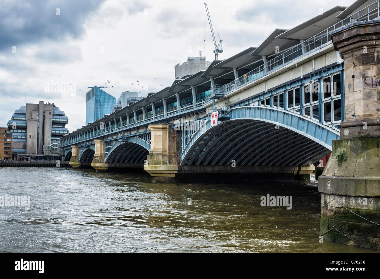 Old blackfriars station hi-res stock photography and images - Alamy