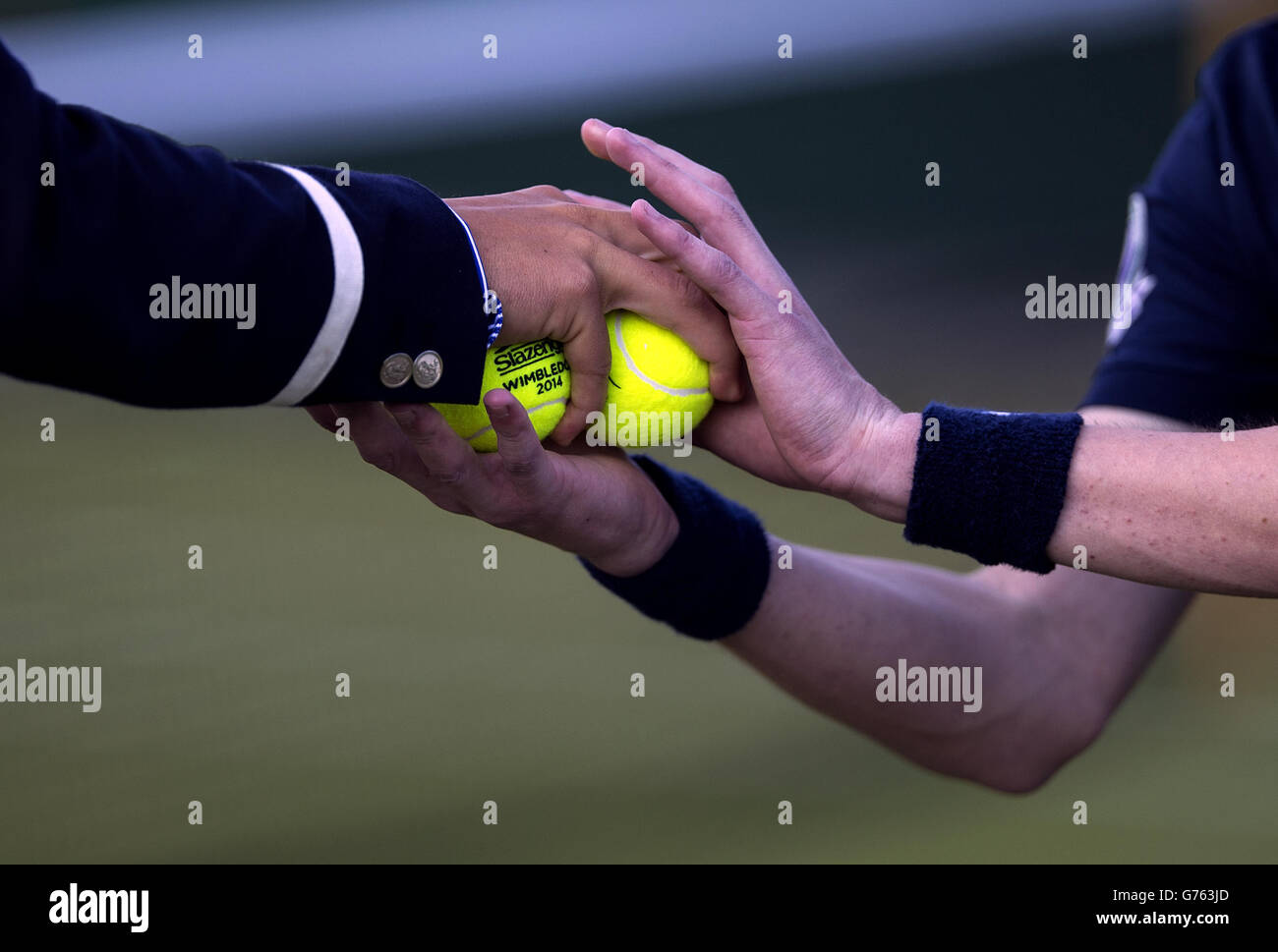 A ball boy and line judge hi-res stock photography and images - Alamy