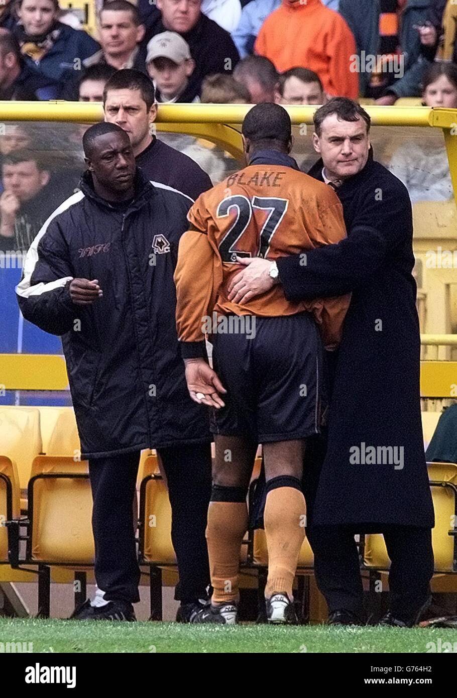 Football dejected dave jones hi-res stock photography and images - Alamy
