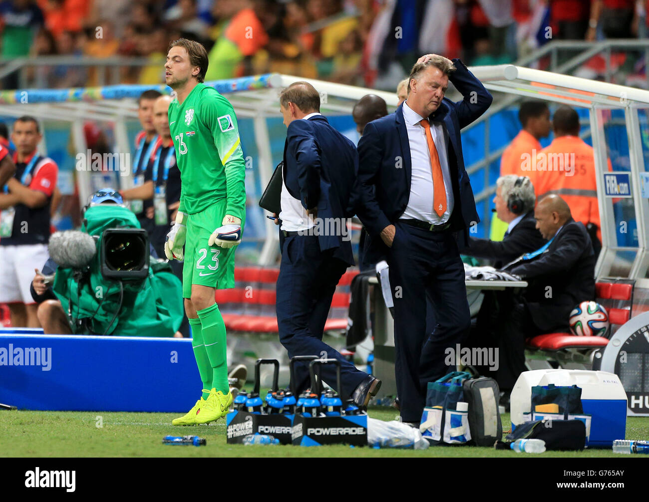 Holland goalkeeper tim krul hi-res stock photography and images - Alamy