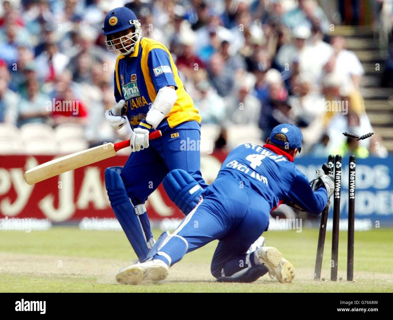 England's Alec Stewart stumps Sri Lanka's Thilan Samaraweera from the ...