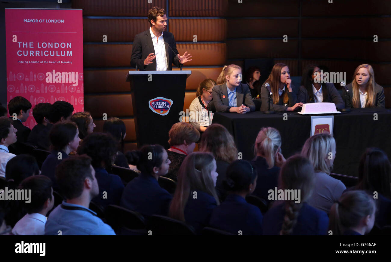 University challenge quiz hi-res stock photography and images - Alamy