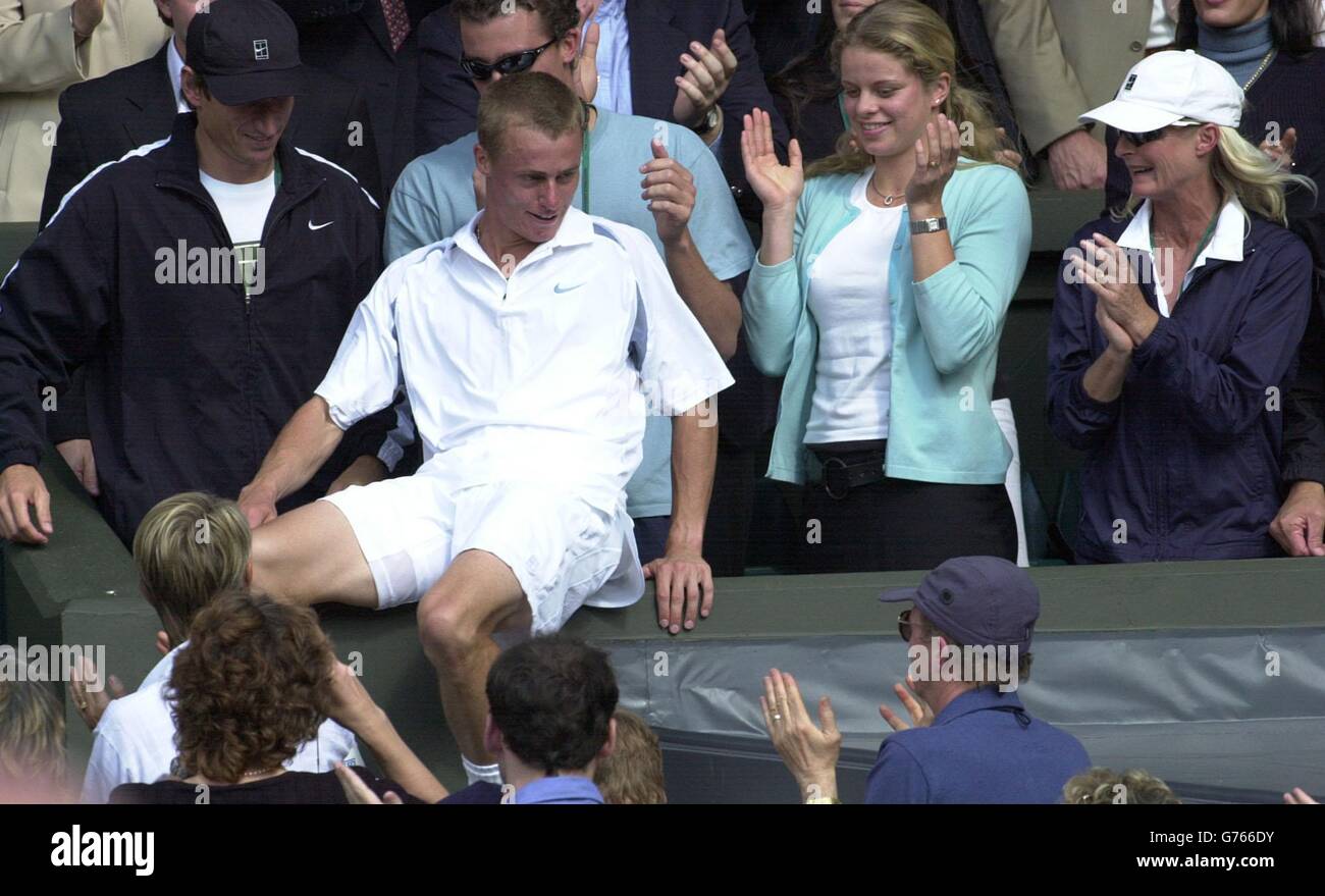 Sport tennis clapping lleyton hewitt hi-res stock photography and ...