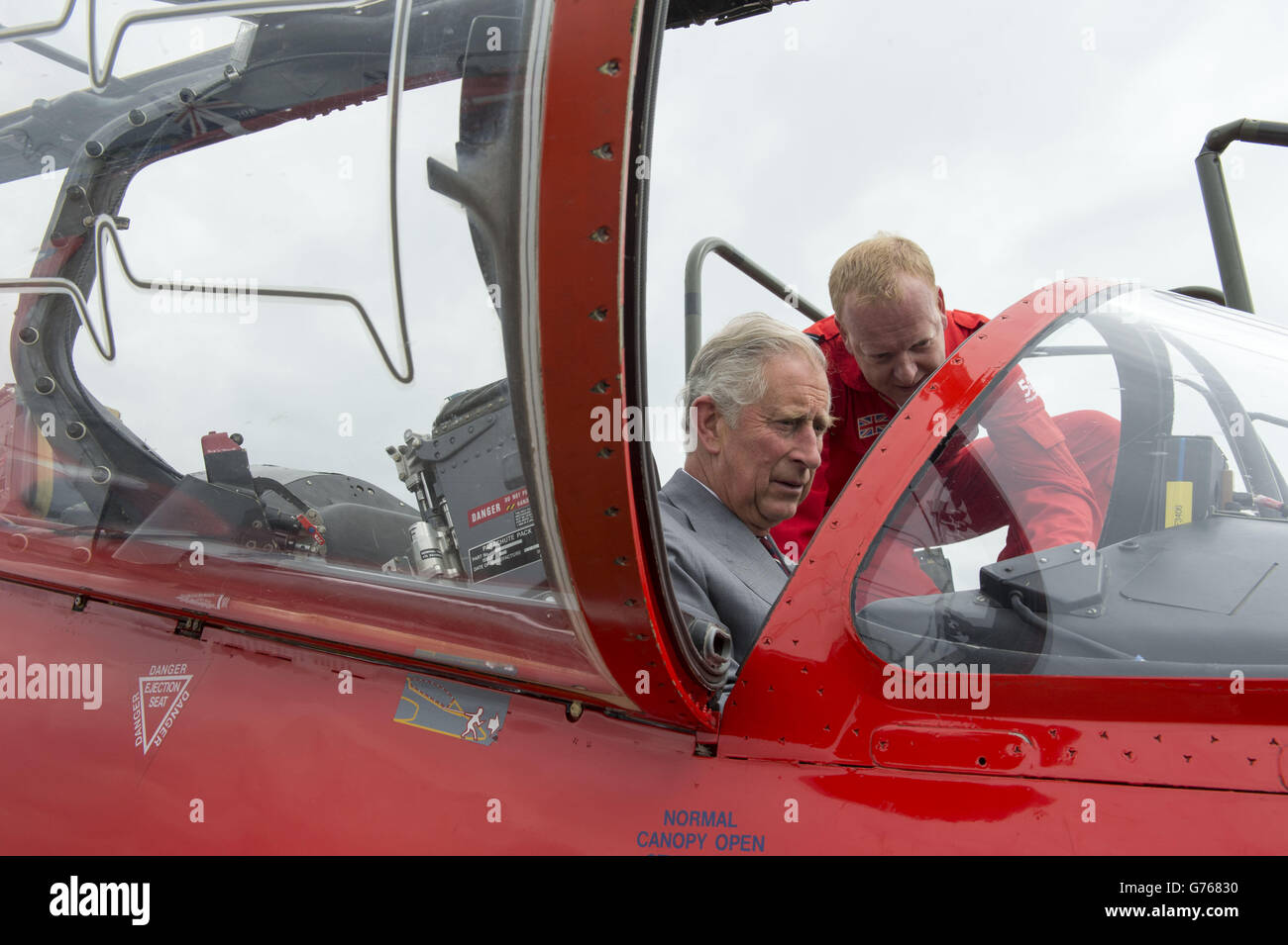 Prince wales shown air hi-res stock photography and images - Alamy
