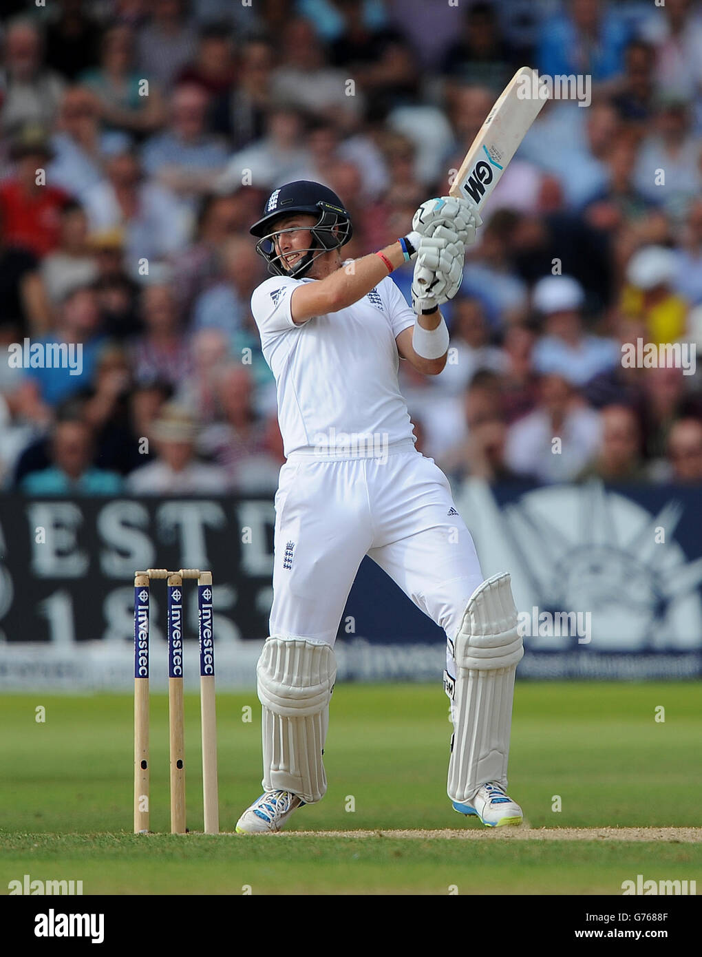 Joe root test india hi-res stock photography and images - Alamy