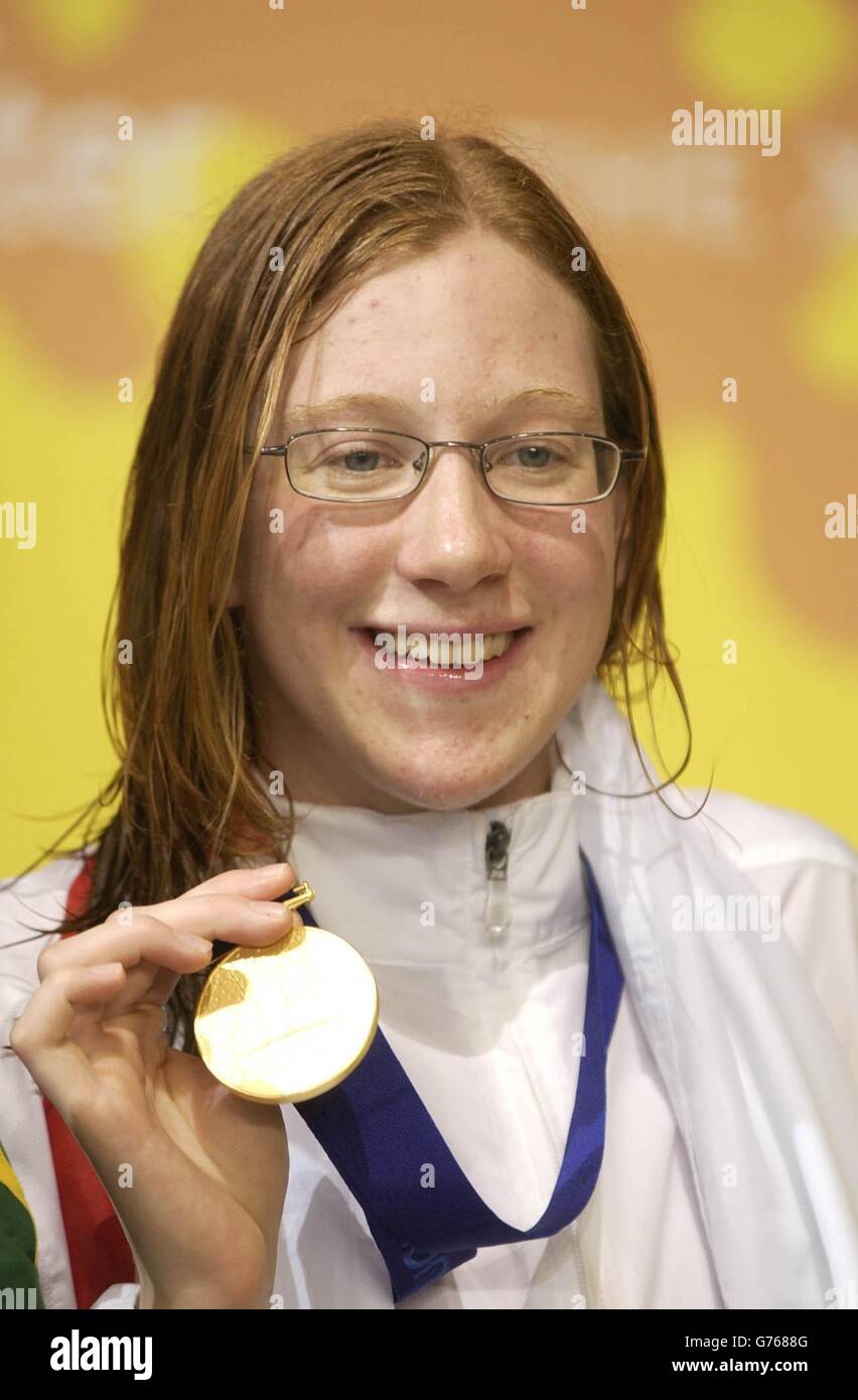England's Rebecca Cooke after winning gold in the Women's 400m ...