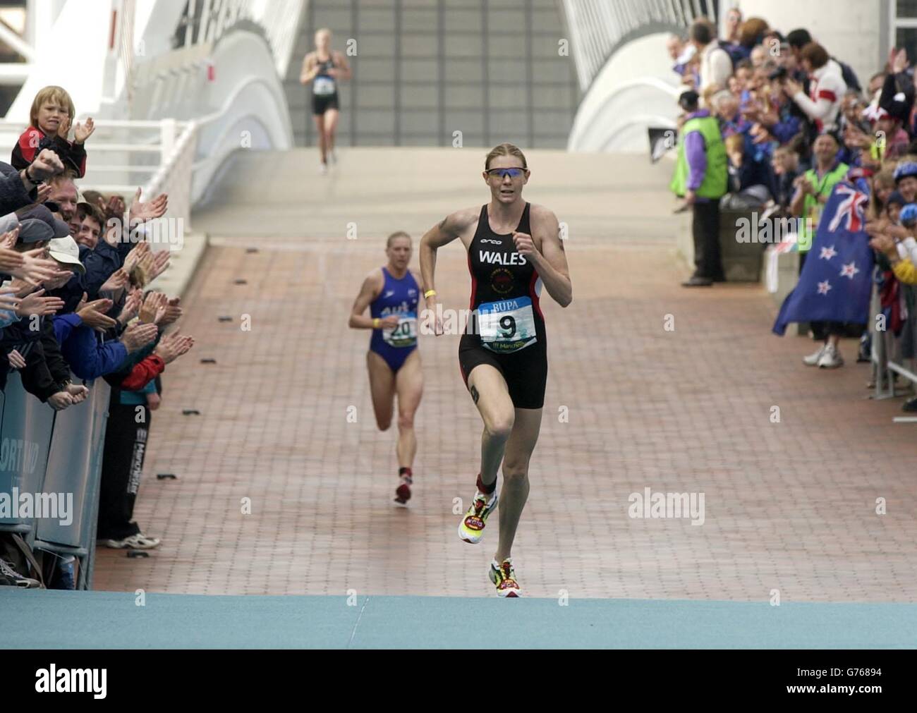 Leanda Cave - Commonwealth Games - Triathlon Stock Photo - Alamy