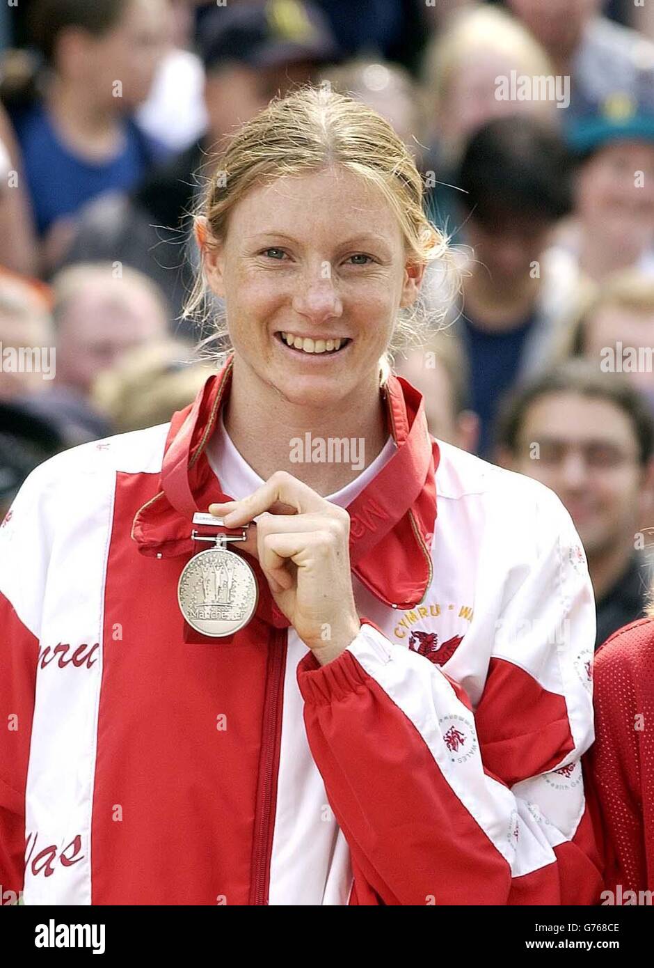 Leanda Cave - Triathlon silver - Commonwealth Games Stock Photo - Alamy