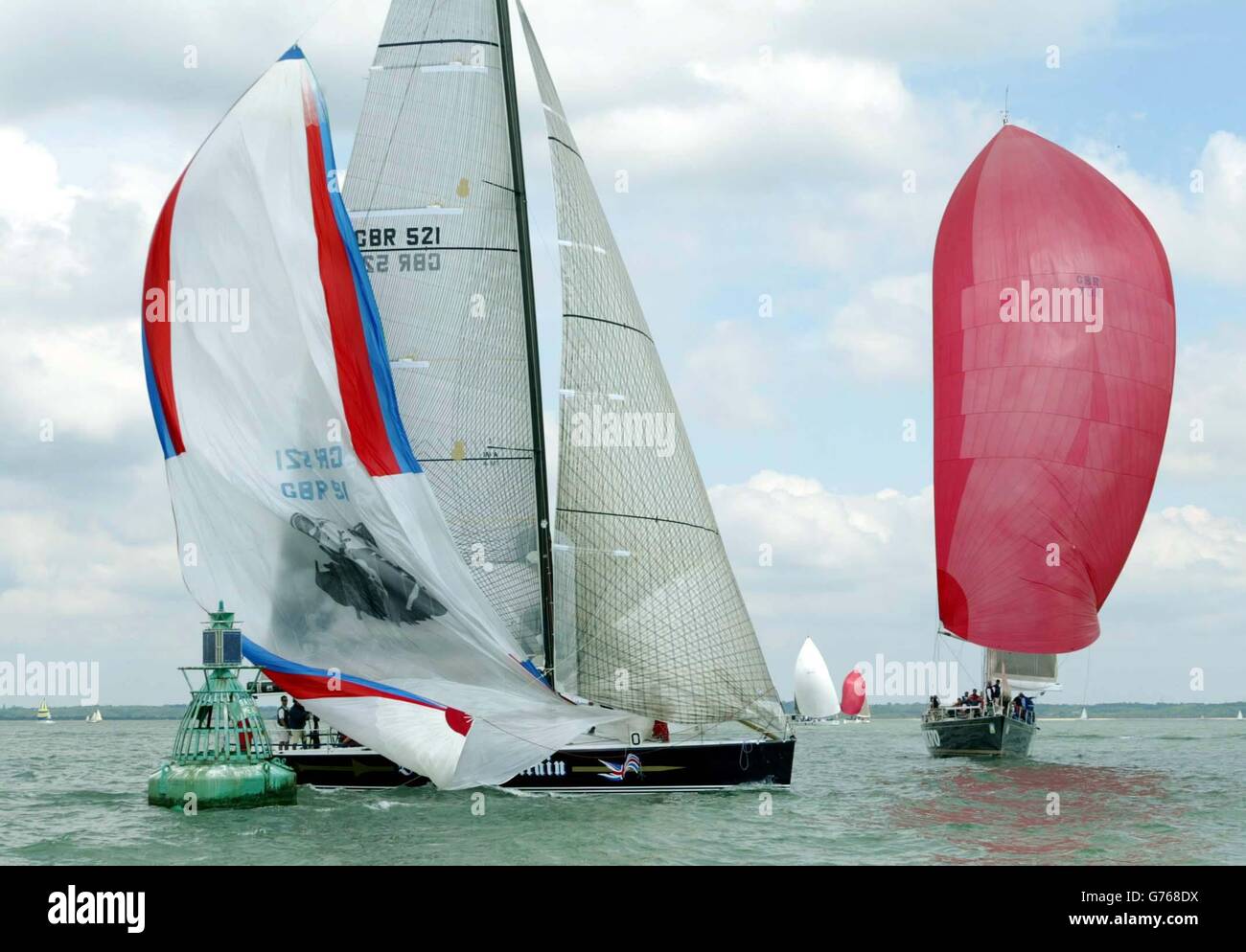 Start off cowes hi-res stock photography and images - Alamy
