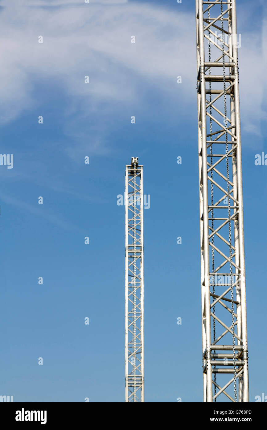 Steel truss structure hi-res stock photography and images - Alamy