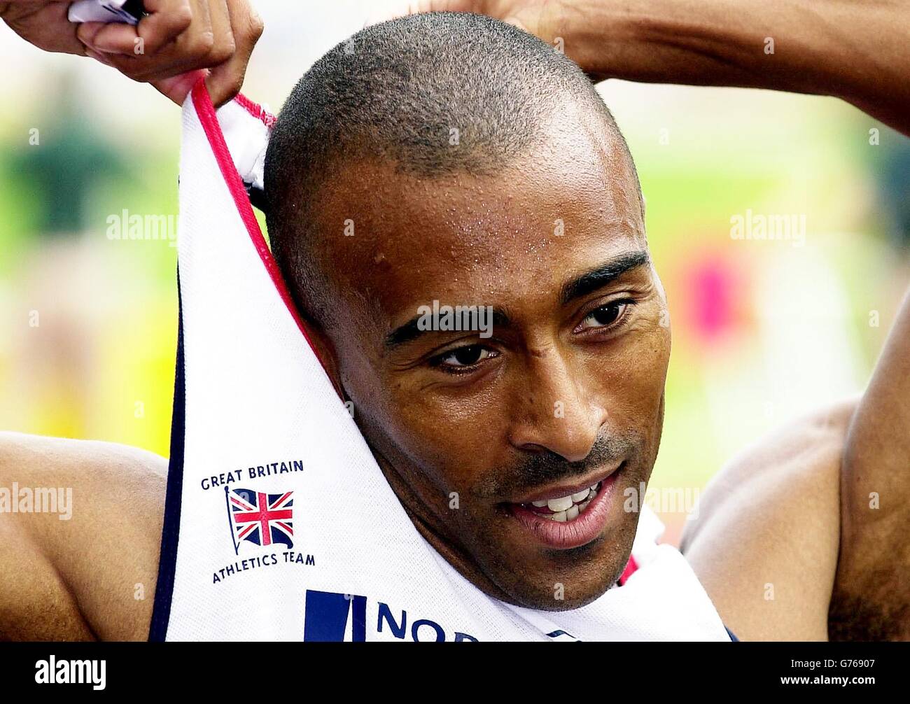 Colin jackson hurdles hi-res stock photography and images - Alamy
