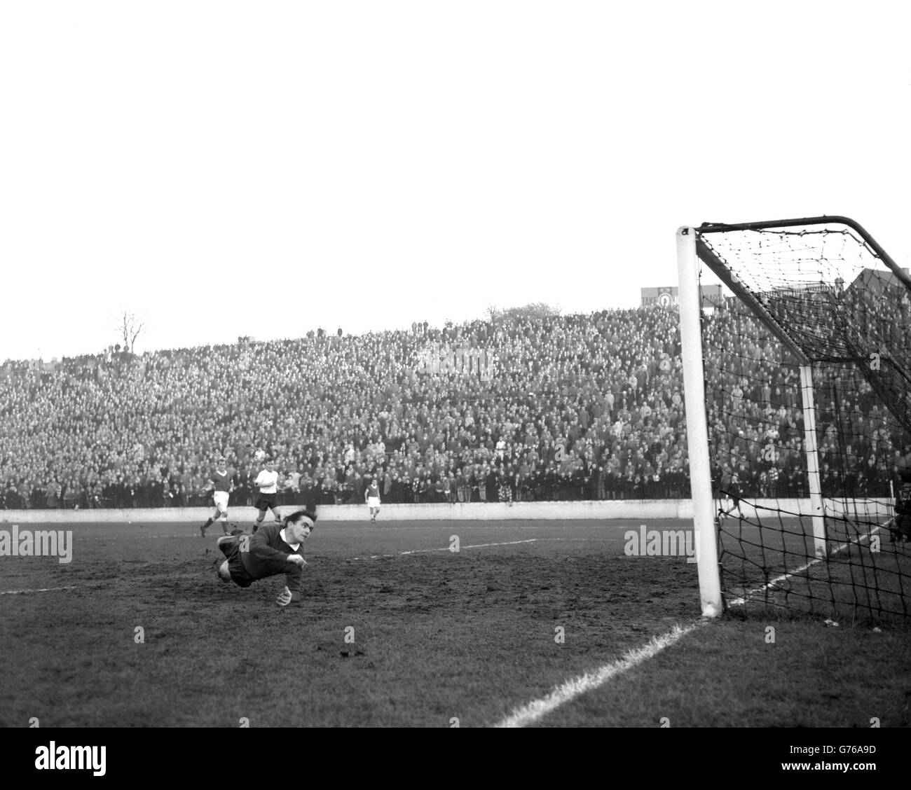 Sheffield United goalkeeper Alan Hodgkinson is beaten by a shot from ...