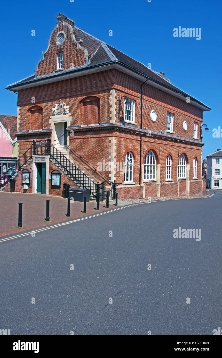 Woodbridge town hall suffolk england hi-res stock photography and ...