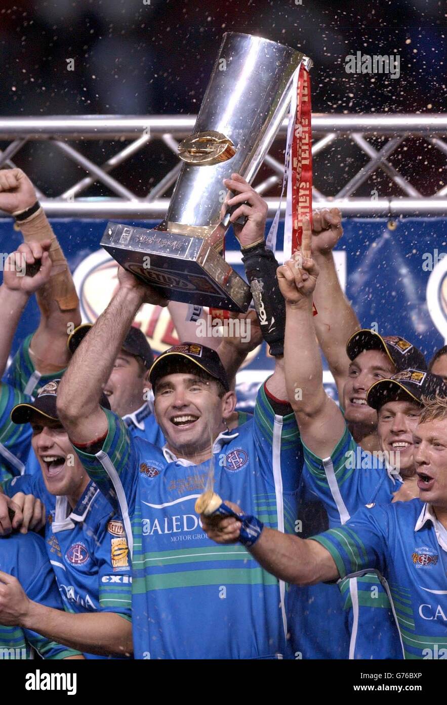 Rugby league action robbie paul hi-res stock photography and images - Alamy