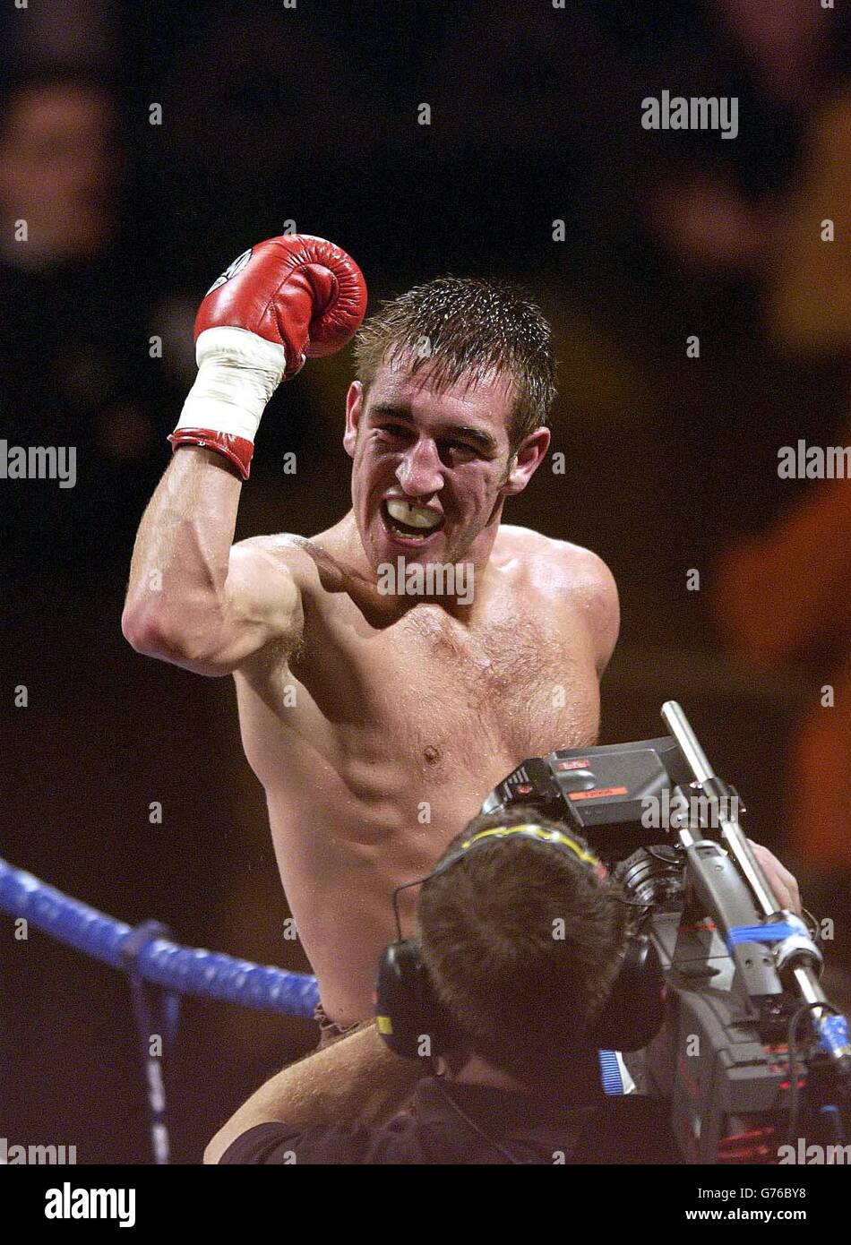 Alex arthur from edinburgh High Resolution Stock Photography and Images ...