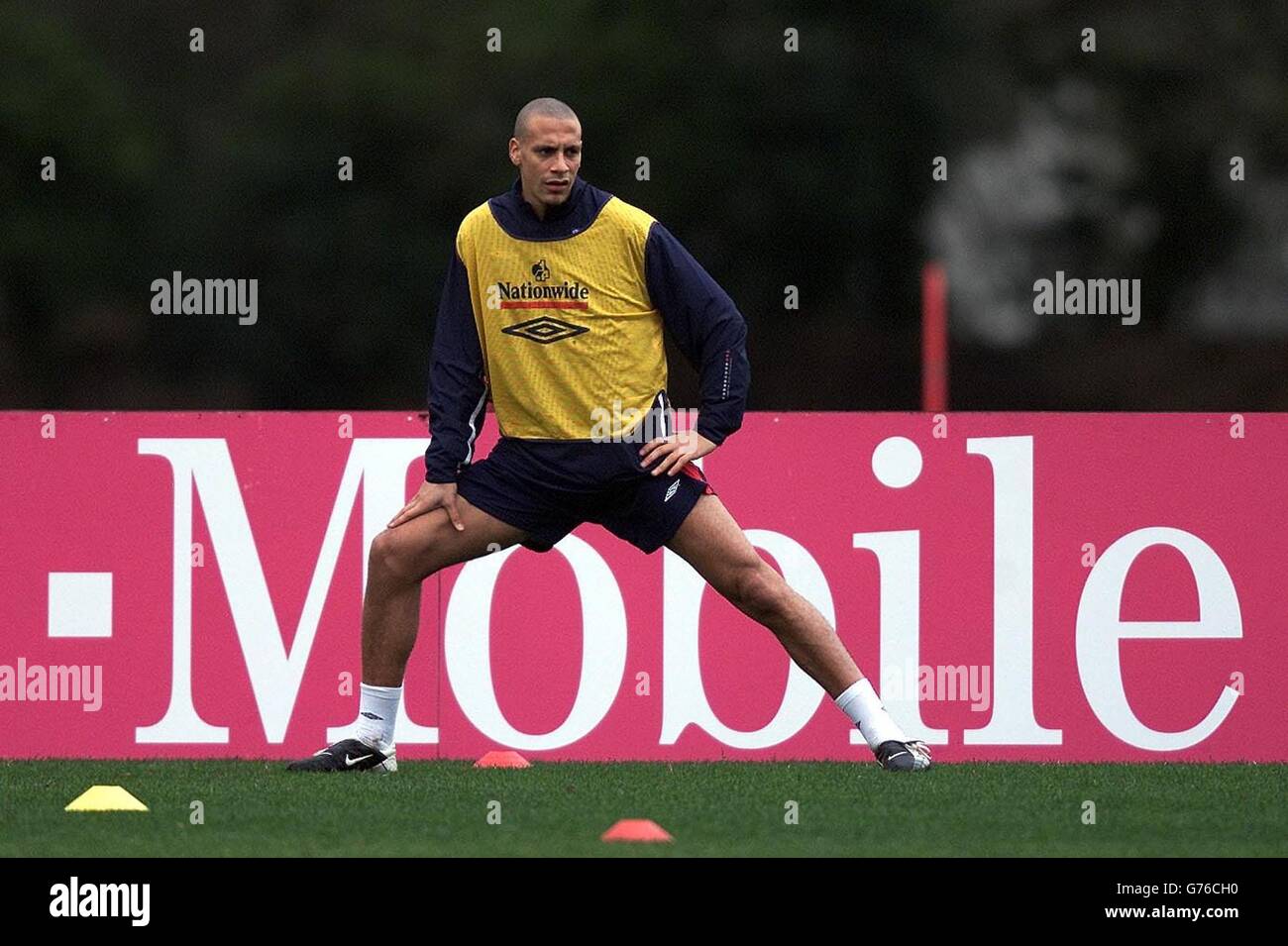 Rio ferdinand training england hi-res stock photography and images - Alamy