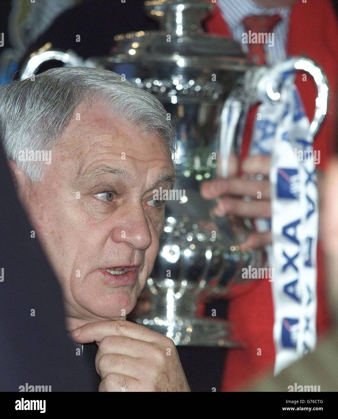 Football talking bobby robson hi-res stock photography and images - Alamy