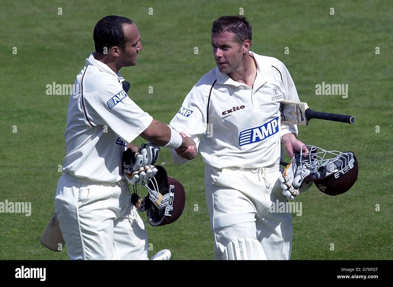 Cricket shaking hands mark butcher hi-res stock photography and images ...