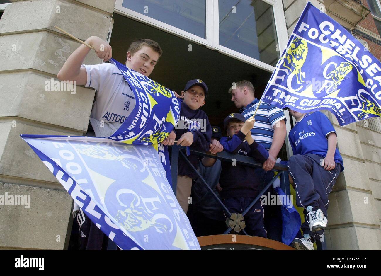 Chelsea football fans stadium flags hi-res stock photography and images ...