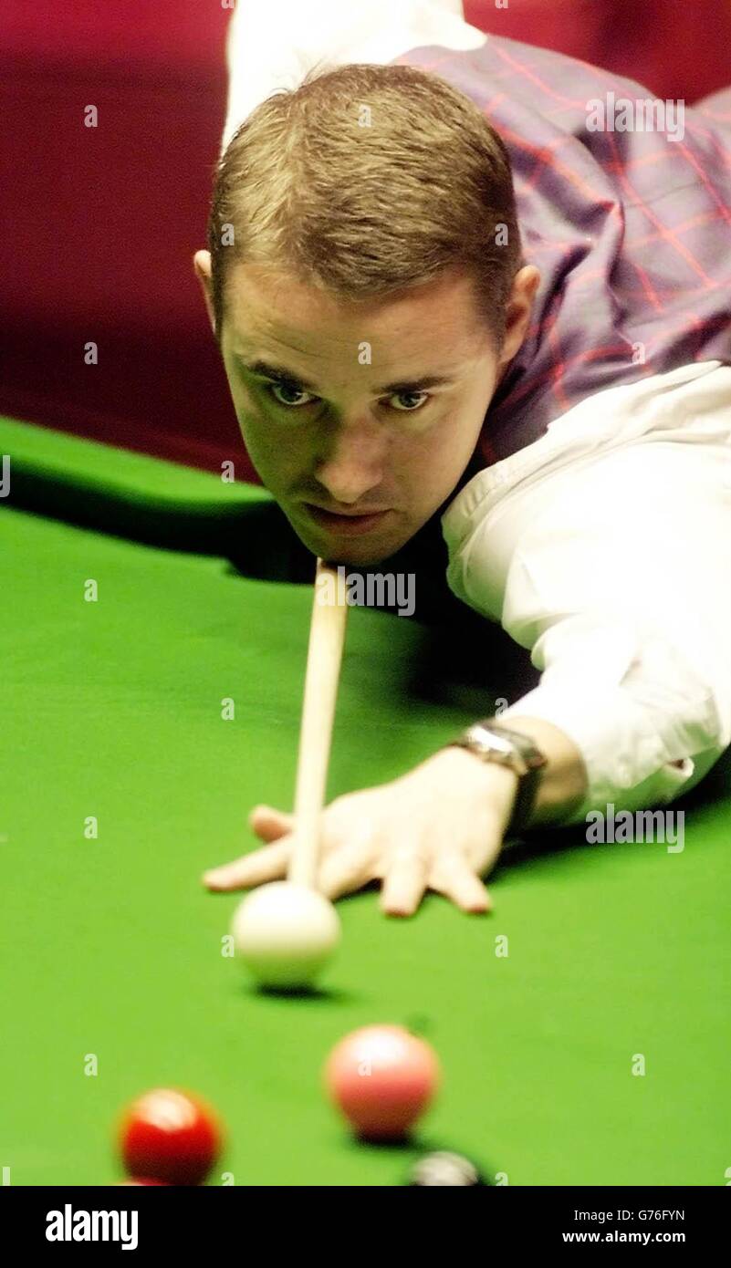 The Embassy World Snooker Championships Stock Photo - Alamy