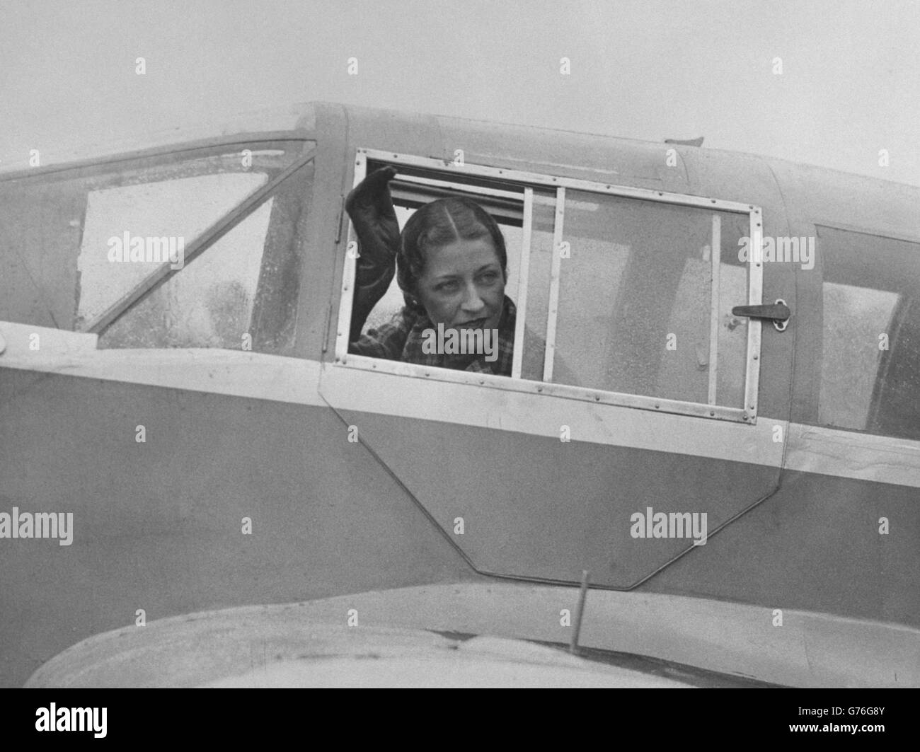 Aviation - King's Cup Air Race - Amy Mollison - Hatfield Aerodrome ...