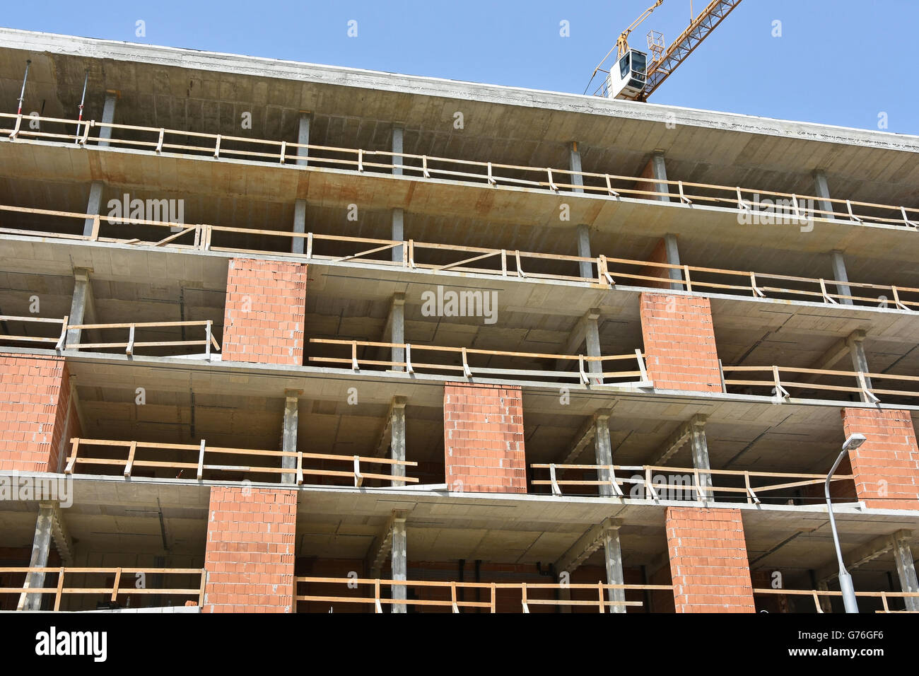 Construction of an office building Stock Photo - Alamy