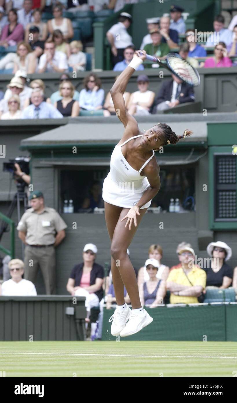 Venus williams serve hi-res stock photography and images - Alamy